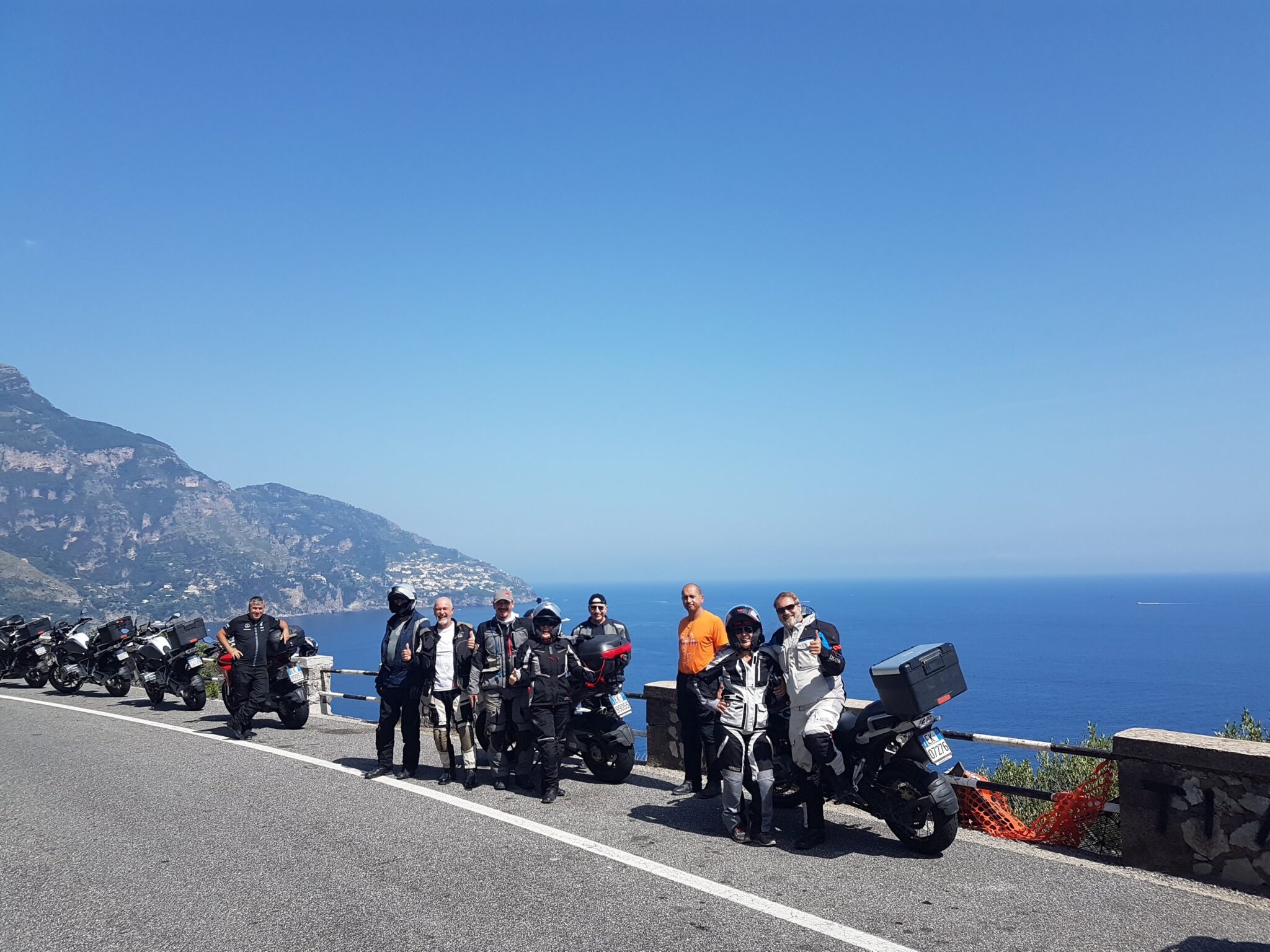Viagem de Moto pela Itália: Um Roteiro Inesquecível - MotoNomads